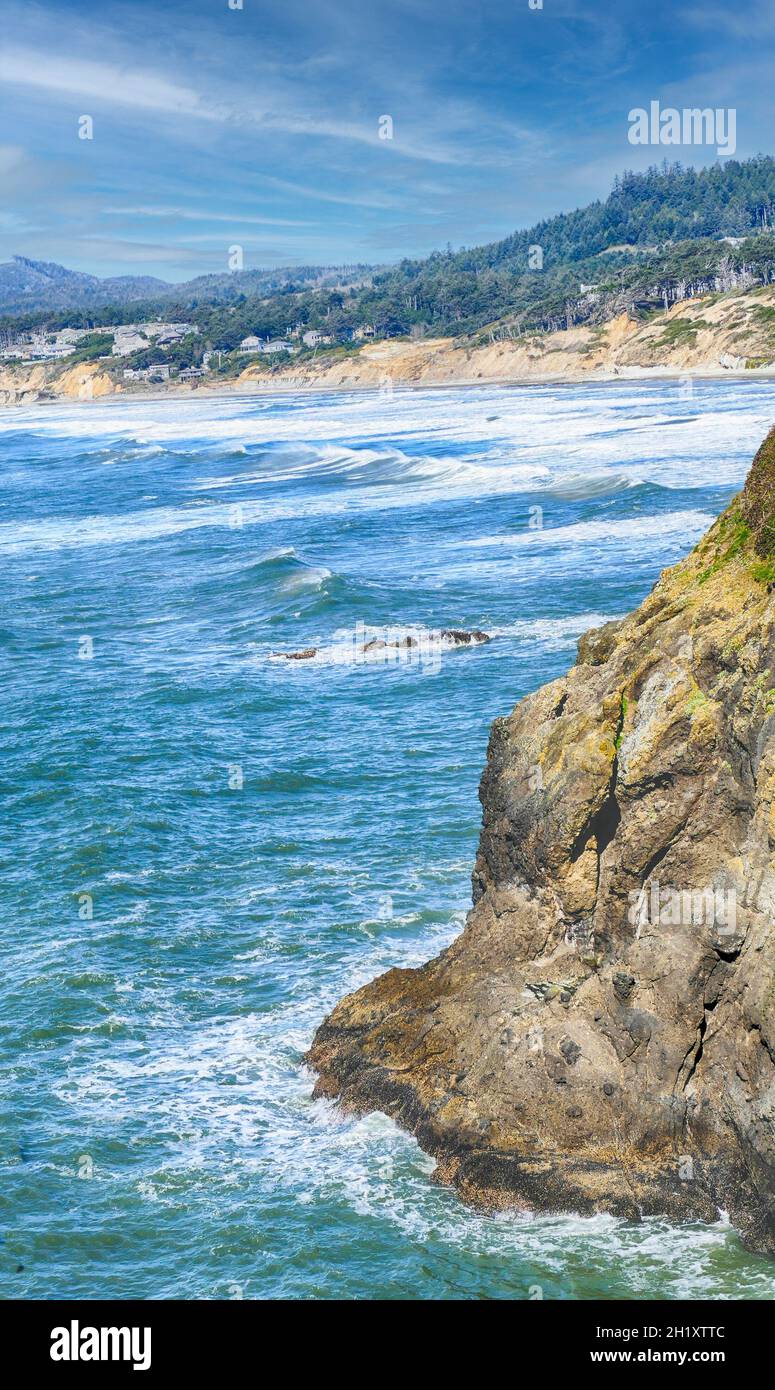 Beautiful view oregon coast hi-res stock photography and images - Alamy