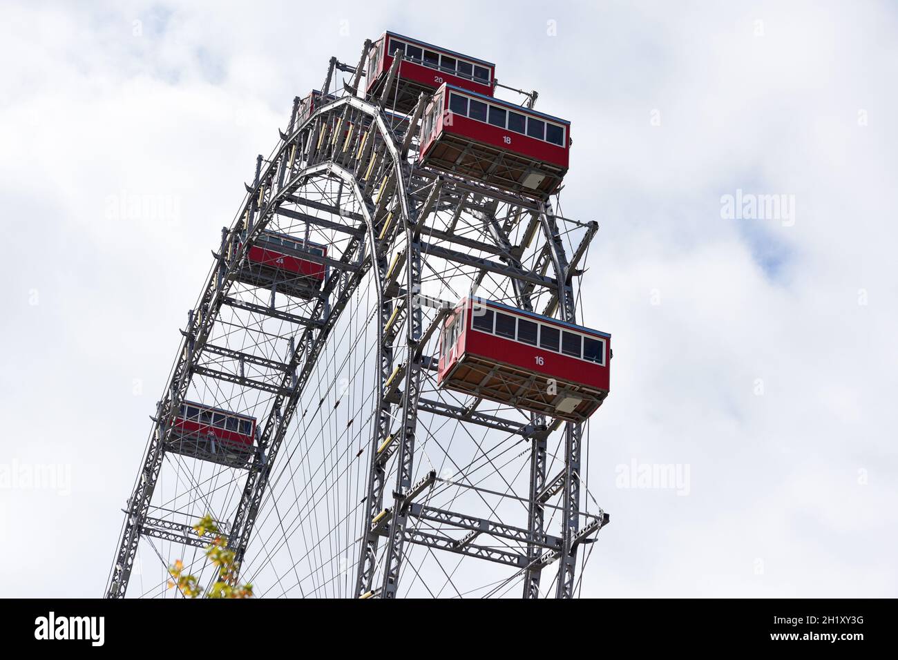 Riesenrad im großen Vergnügungspark "Prater" in Wien, Österreich ...