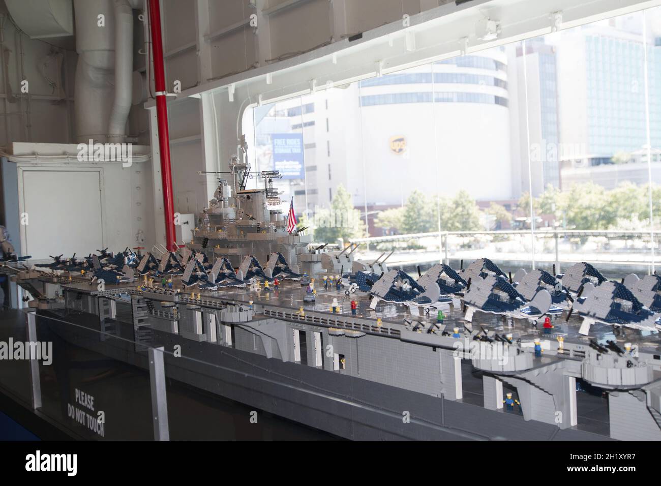 Landing ship tanks hi-res stock photography and images - Alamy