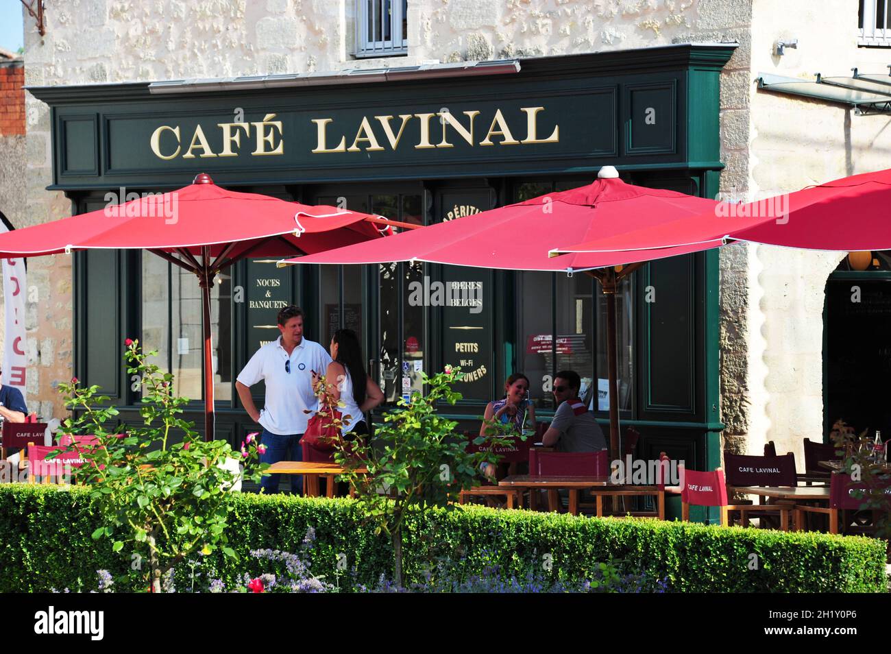 GIRONDE (33). PAUILLAC. THE VILLAGE OF BAGES HAS BEEN RENOVATED BY THE ...
