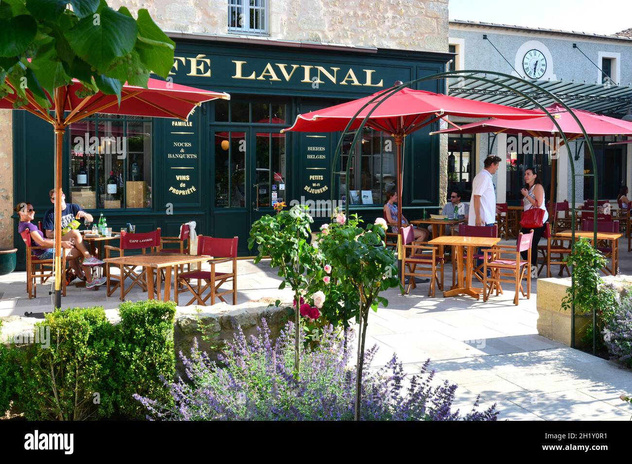 GIRONDE (33). PAUILLAC. THE VILLAGE OF BAGES HAS BEEN RENOVATED BY THE ...