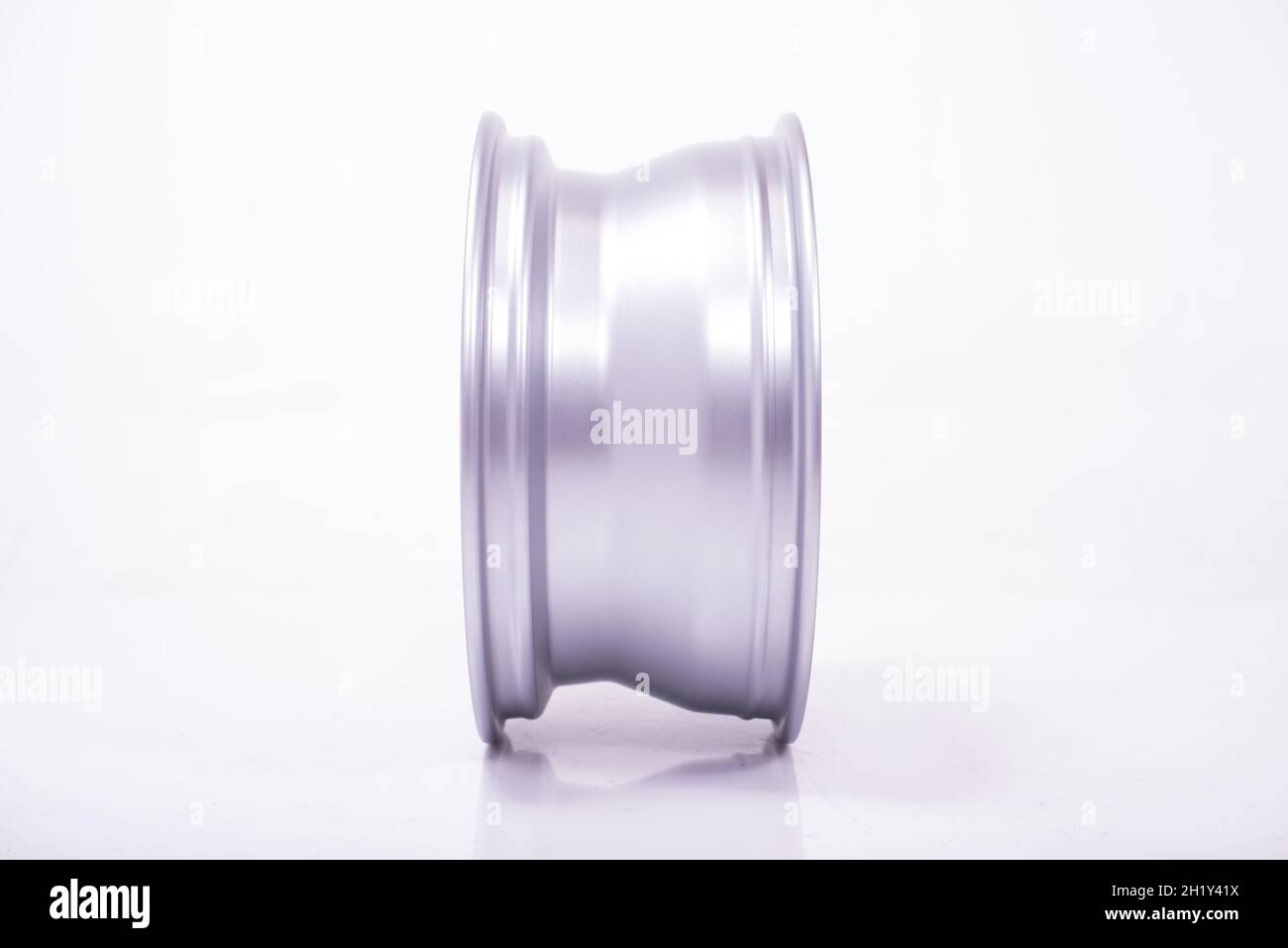 BMW Alpina silver 17'' alloy aluminum wheel Stock Photo - Alamy