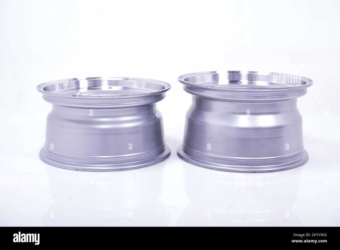 Mercedes Benz classic 5 spoke 16'' wheels set Stock Photo - Alamy