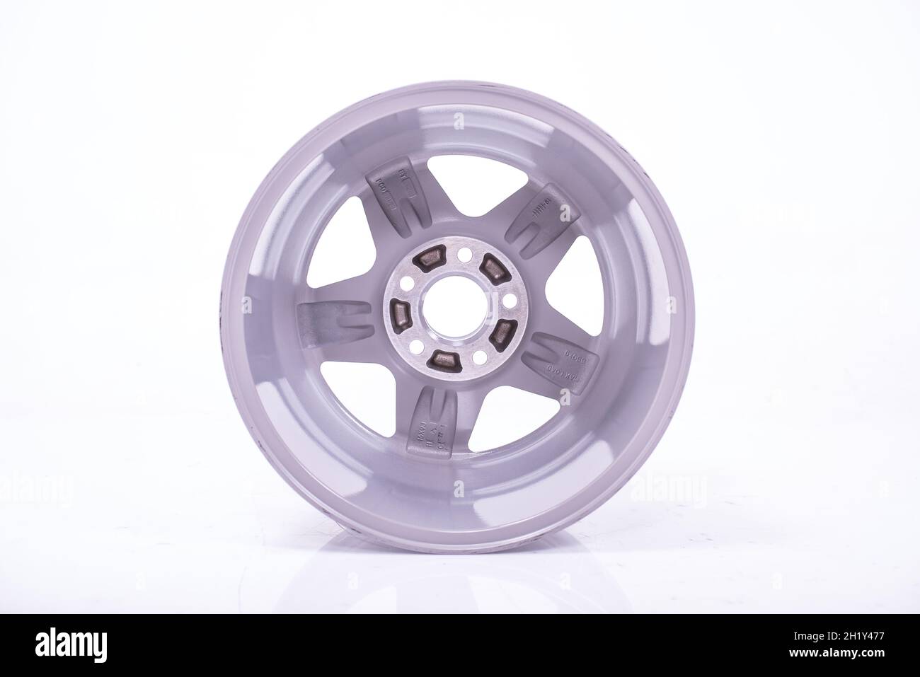 Silver wheel hi-res stock photography and images - Alamy