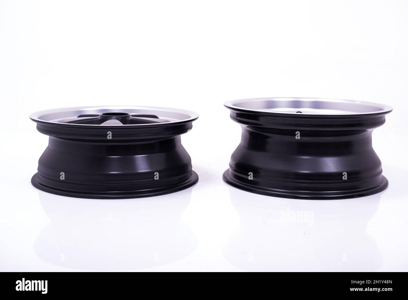 Porsche Fuchs satin black 16'' classic wheels Stock Photo - Alamy