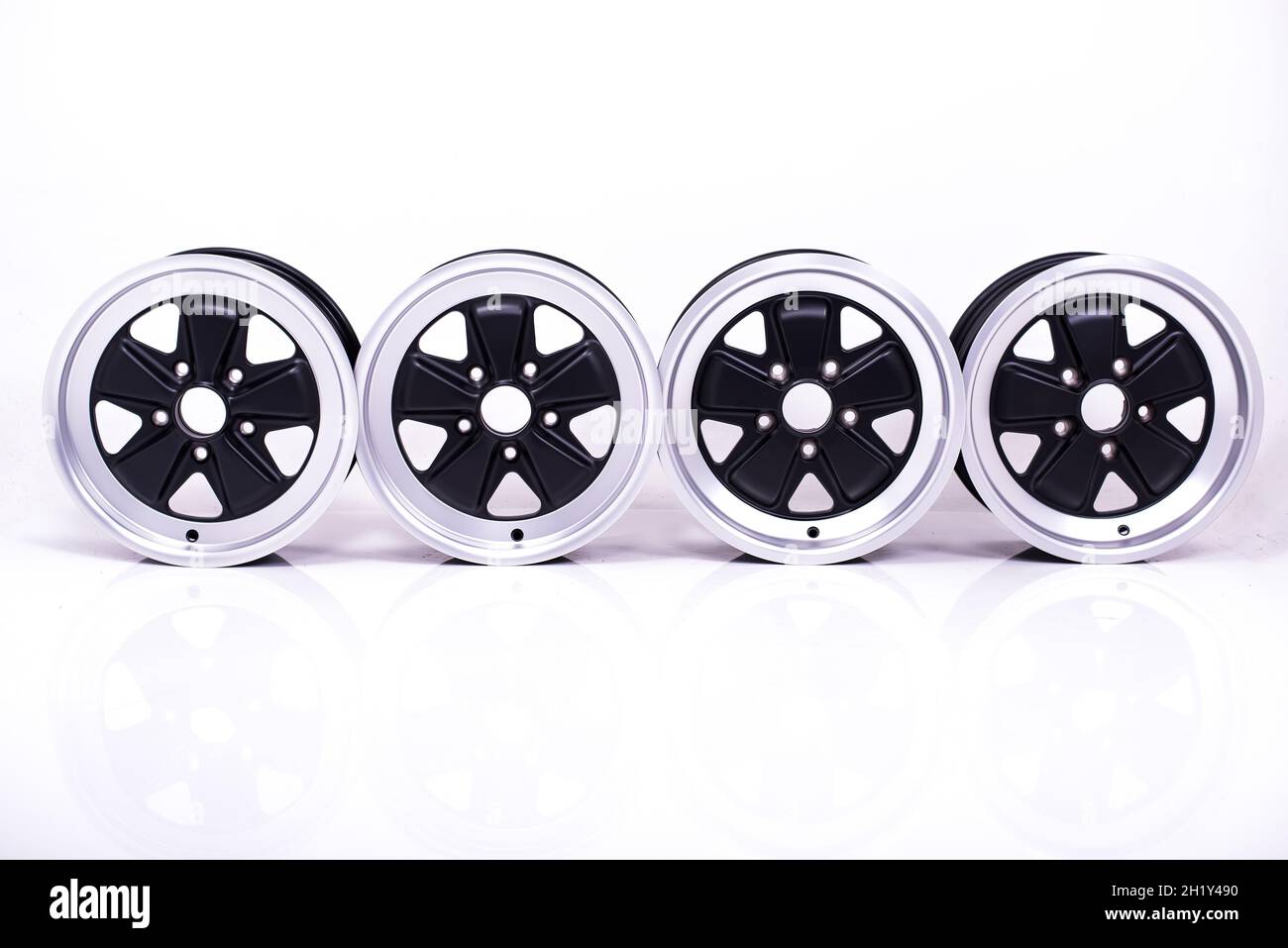 1970s classic porsche 911 race hi-res stock photography and images - Alamy