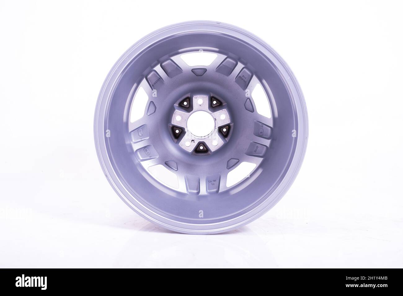 Mercedes Benz Aero 17'' silver classic alloy wheel Stock Photo - Alamy