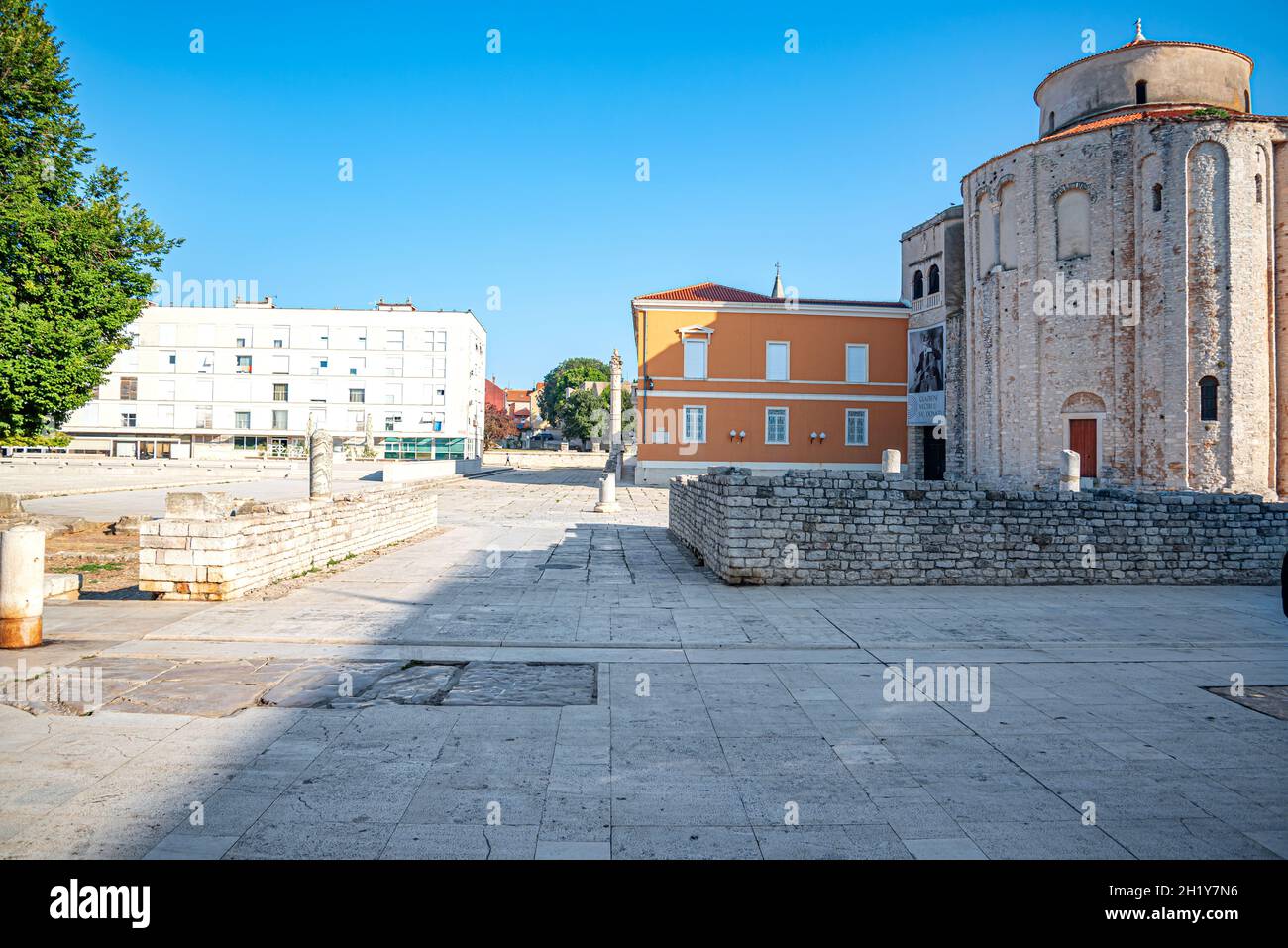 Ancient building in the central part of Zadar, Croatia Stock Photo - Alamy