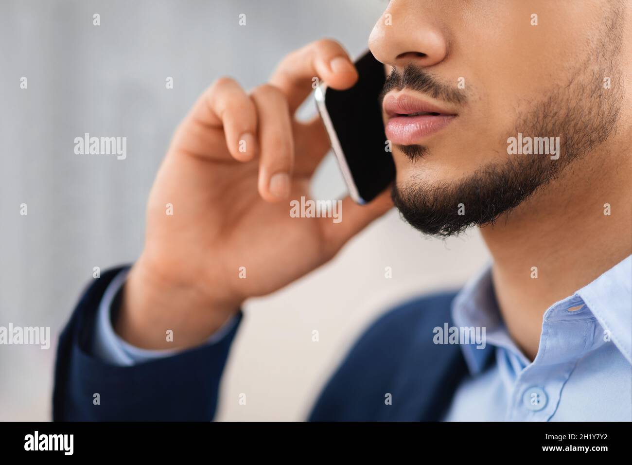 Middle eastern man suit hi-res stock photography and images - Alamy