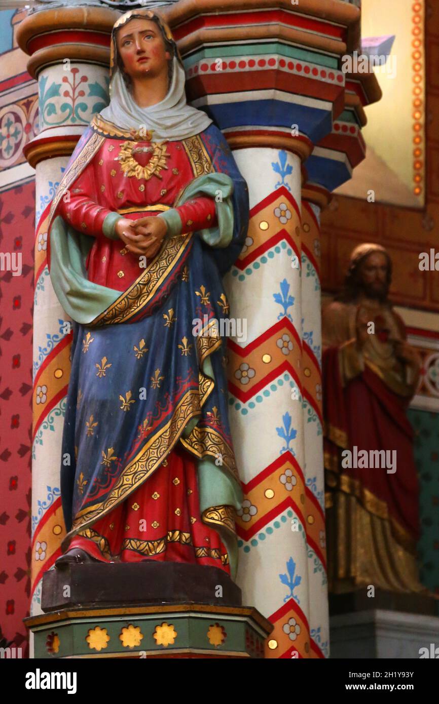 Statue vierge vierge marie hi-res stock photography and images - Alamy