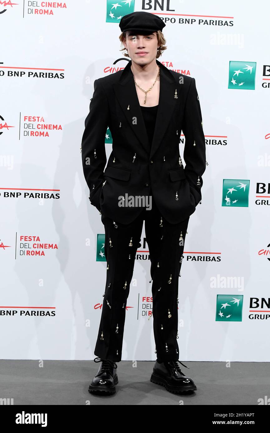 Photocall biondo biondo hi-res stock photography and images - Alamy