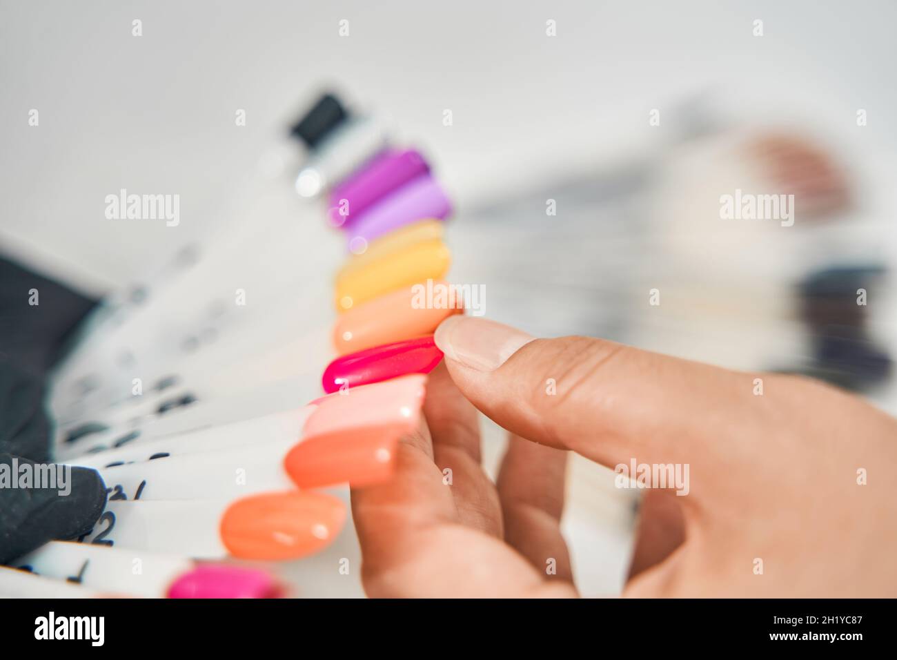 Focused photo on palette demonstrating colors of polish Stock Photo - Alamy
