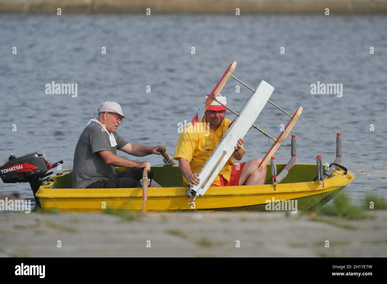 Competitors prepare their radio-controlled FSR-class model racing boats ...