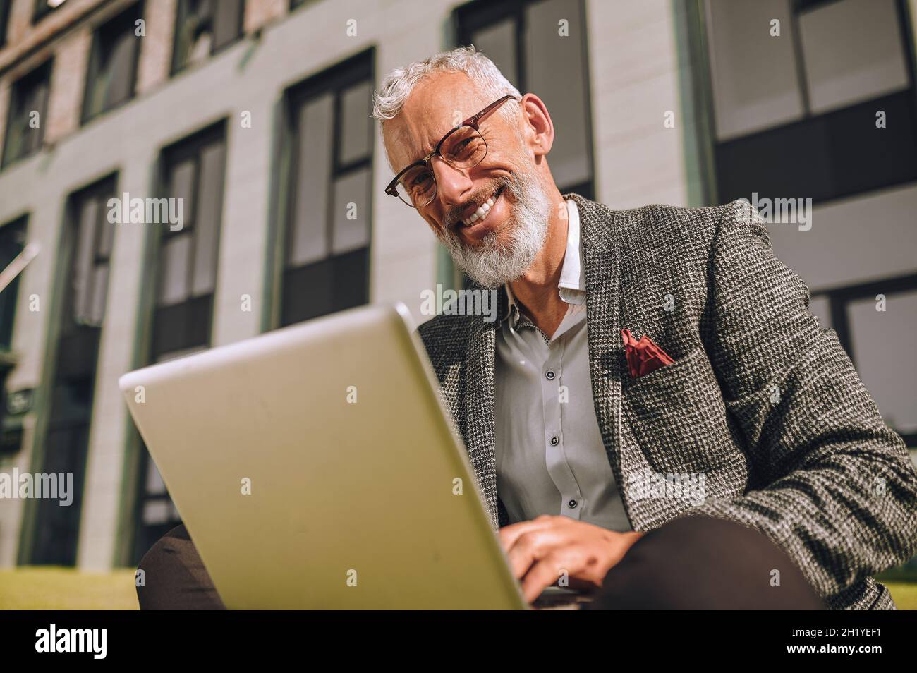 Normal looking man hi-res stock photography and images - Alamy