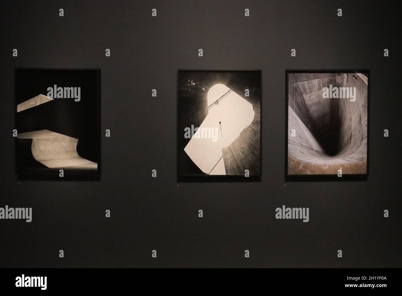 The Architectural Photographs of Helene Binet , an intimate unveiling ...