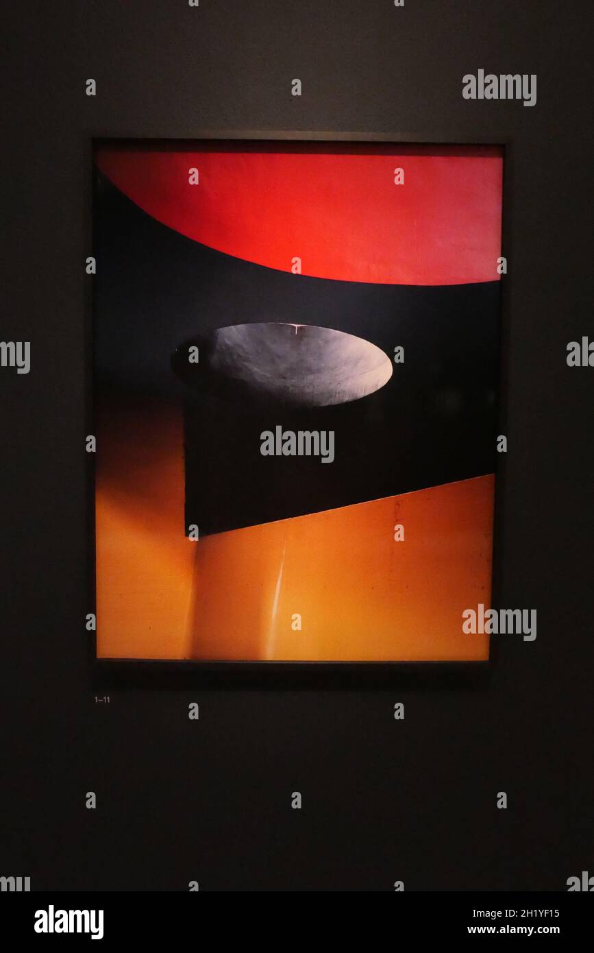 The Architectural Photographs of Helene Binet , an intimate unveiling ...