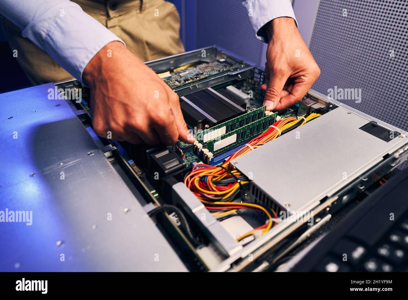 Ram replace computer hi-res stock photography and images - Alamy