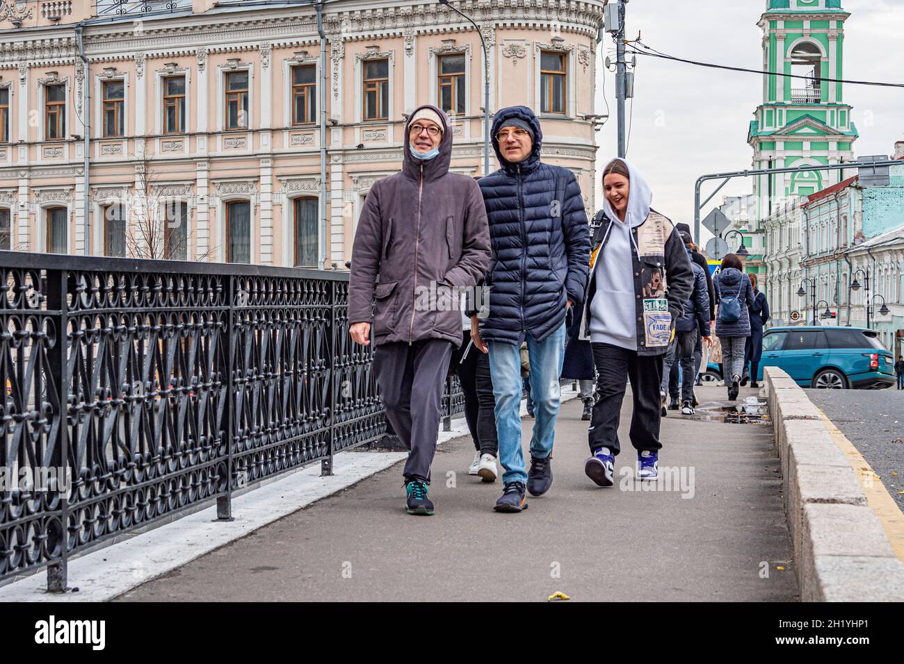 Russia, Moscow. People on city street Stock Photo - Alamy
