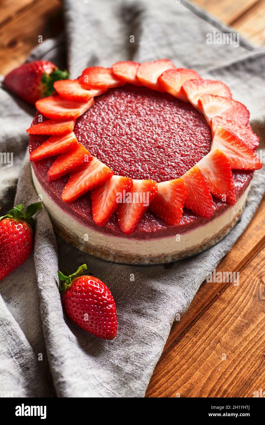 Vegan strawberry cheesecake Stock Photo - Alamy
