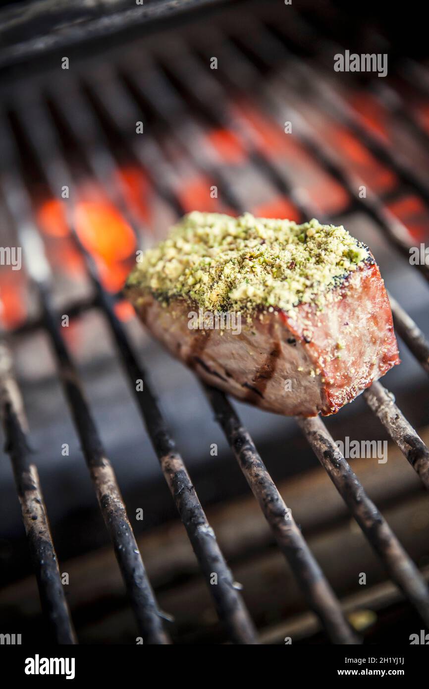 Tuna fish on a barbecue Stock Photo - Alamy