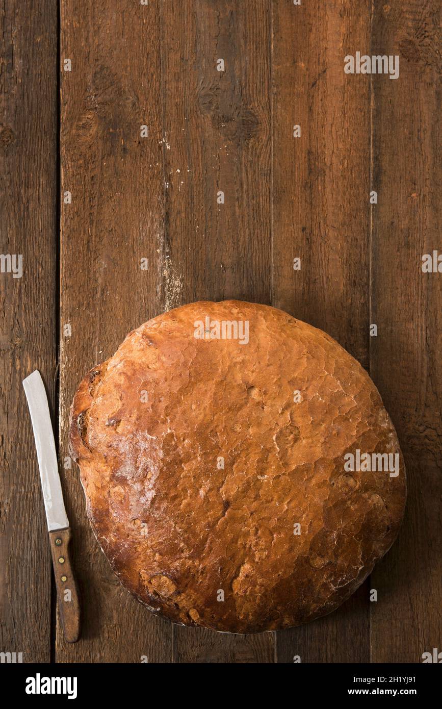 Large round loaf of bread hi-res stock photography and images - Alamy