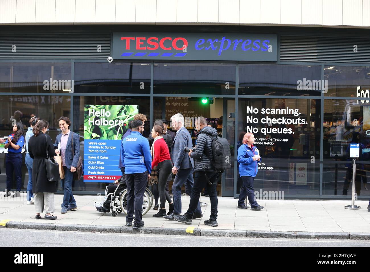 Tesco checkout 2021 hi-res stock photography and images - Alamy