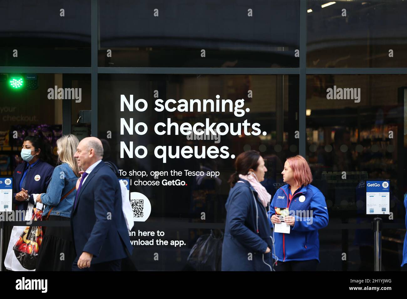 Tesco checkout 2021 hi-res stock photography and images - Alamy