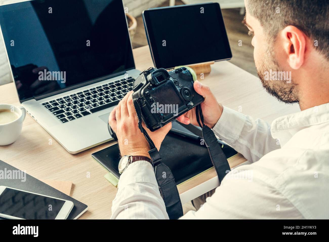 Working table of a photographer close up Stock Photo - Alamy