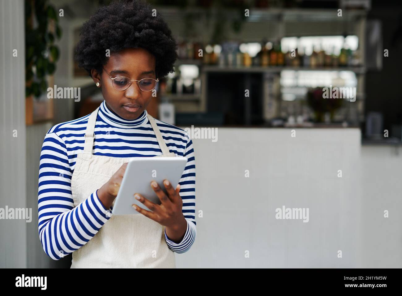 Admin assistant hi-res stock photography and images - Alamy