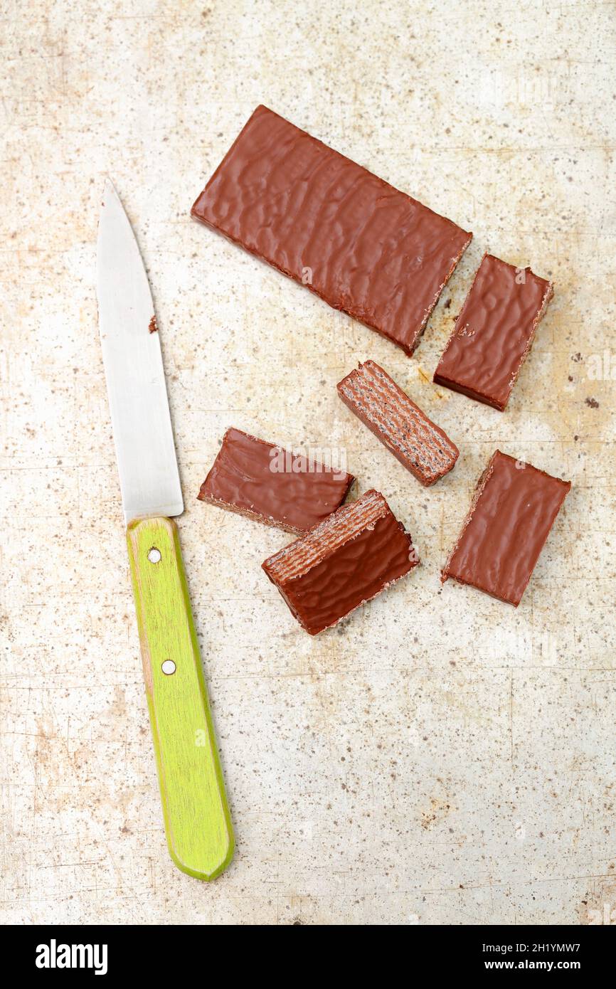 Chocolate bar cross section hi-res stock photography and images - Alamy