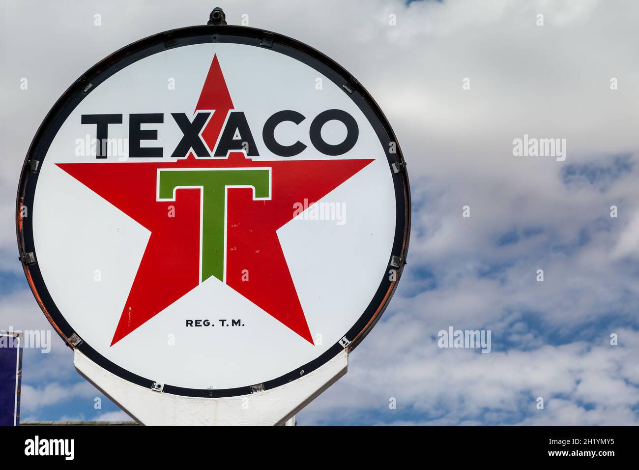 Texaco sign roof hi-res stock photography and images - Alamy