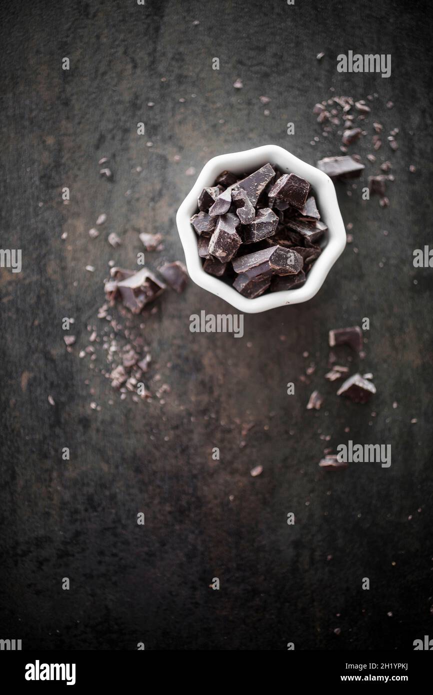Chopped dark chocolate Stock Photo - Alamy
