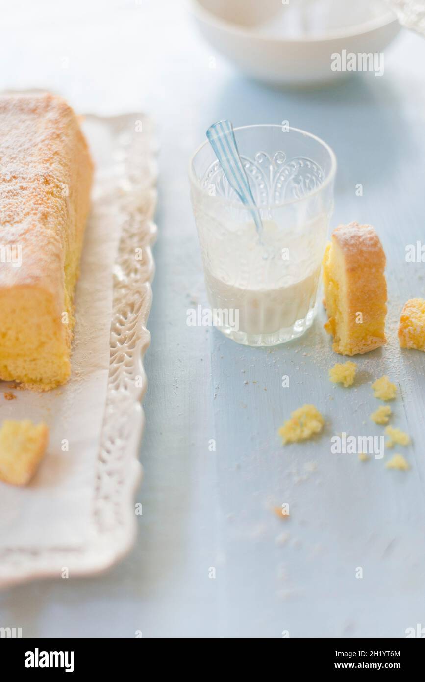 Israeli cake hi-res stock photography and images - Alamy