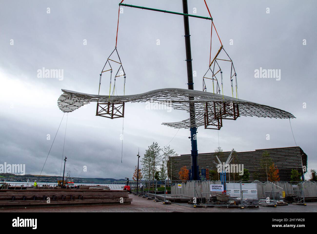 Dundee, Tayside, Scotland, UK. 19th Oct, 2021. UK News: The Giant £1m ...