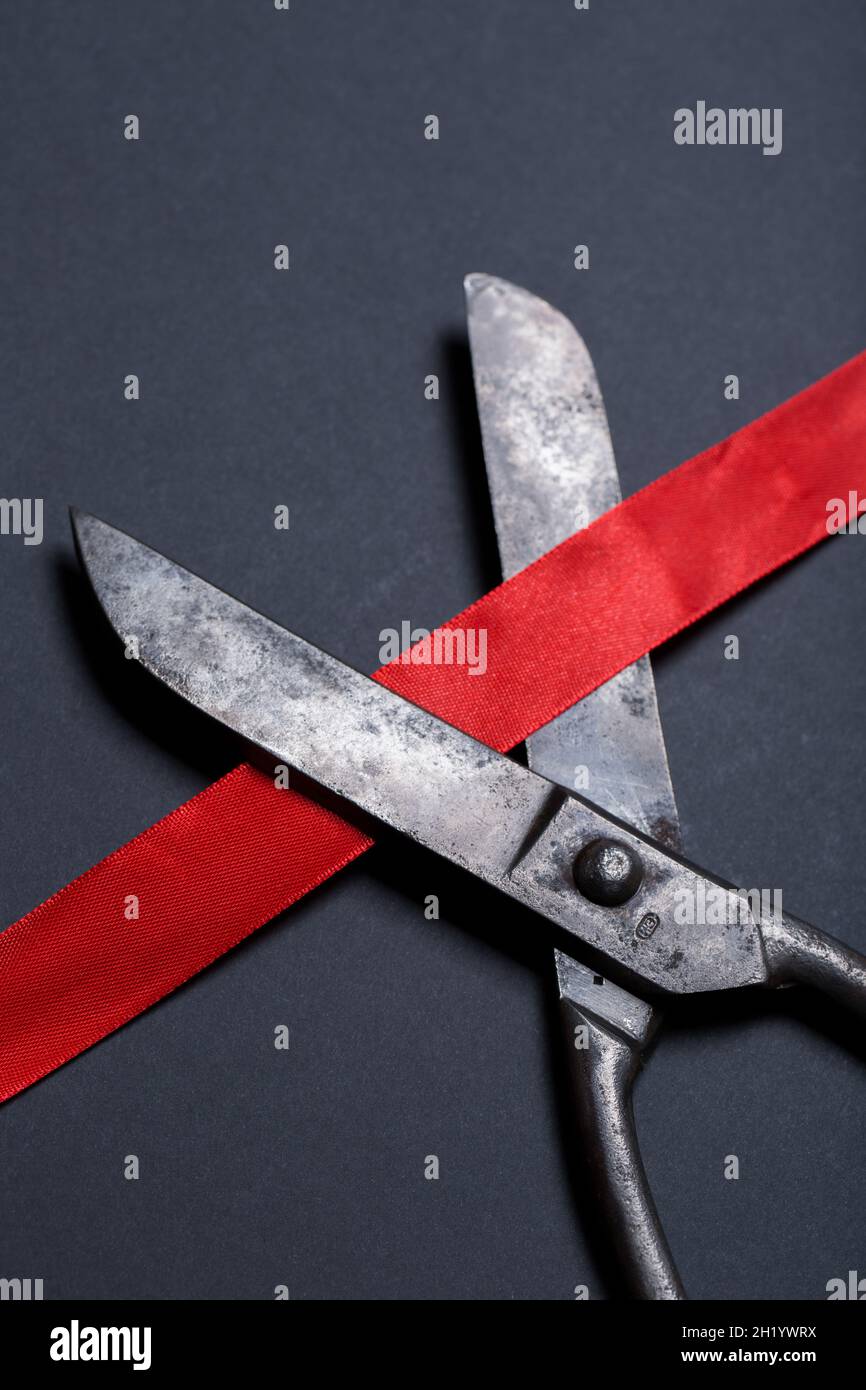 Tape cutting ceremony hi-res stock photography and images - Alamy
