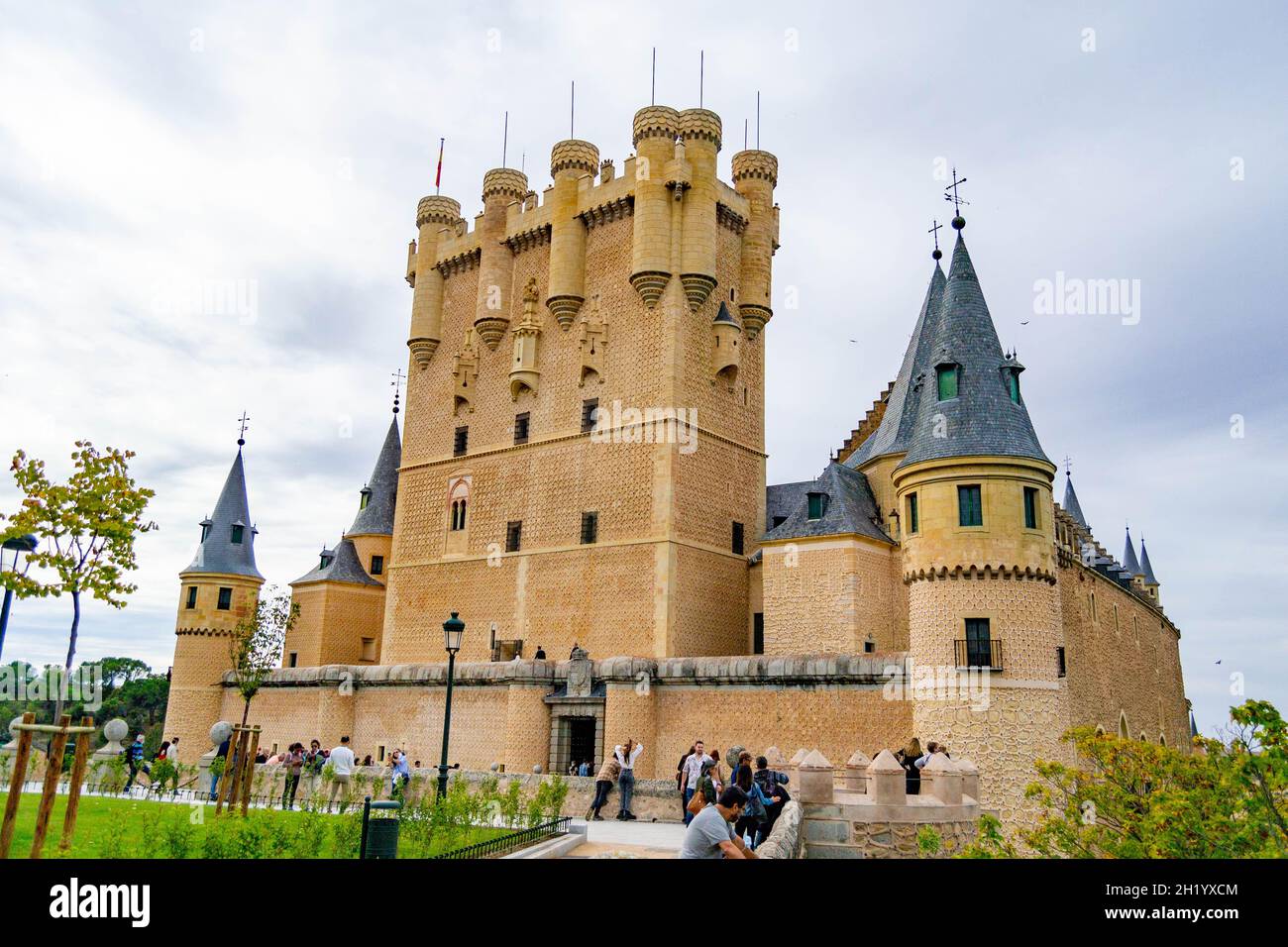 Architecture of old spain medieval castles hi-res stock photography and ...