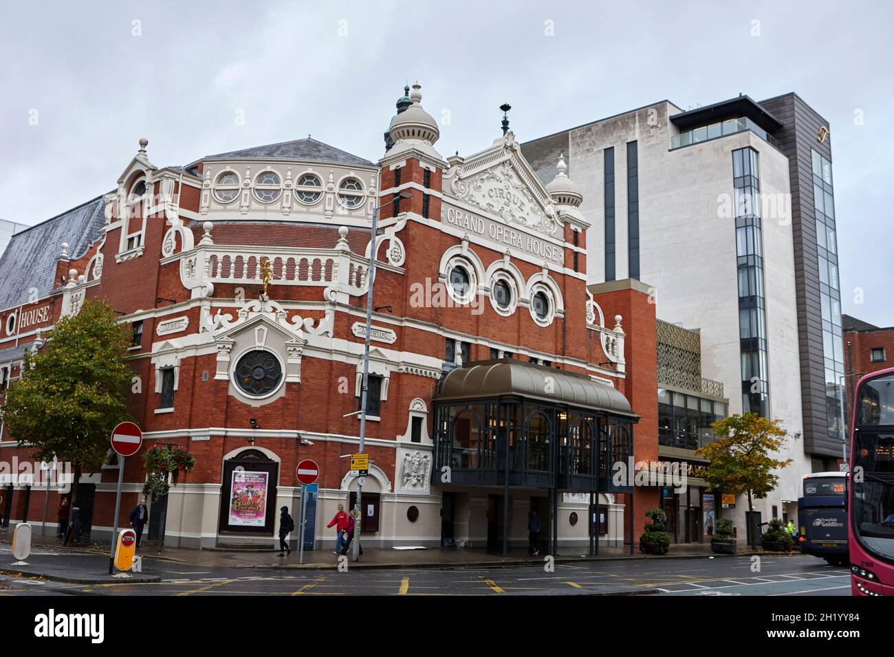 grand opera house belfast northern ireland Stock Photo - Alamy
