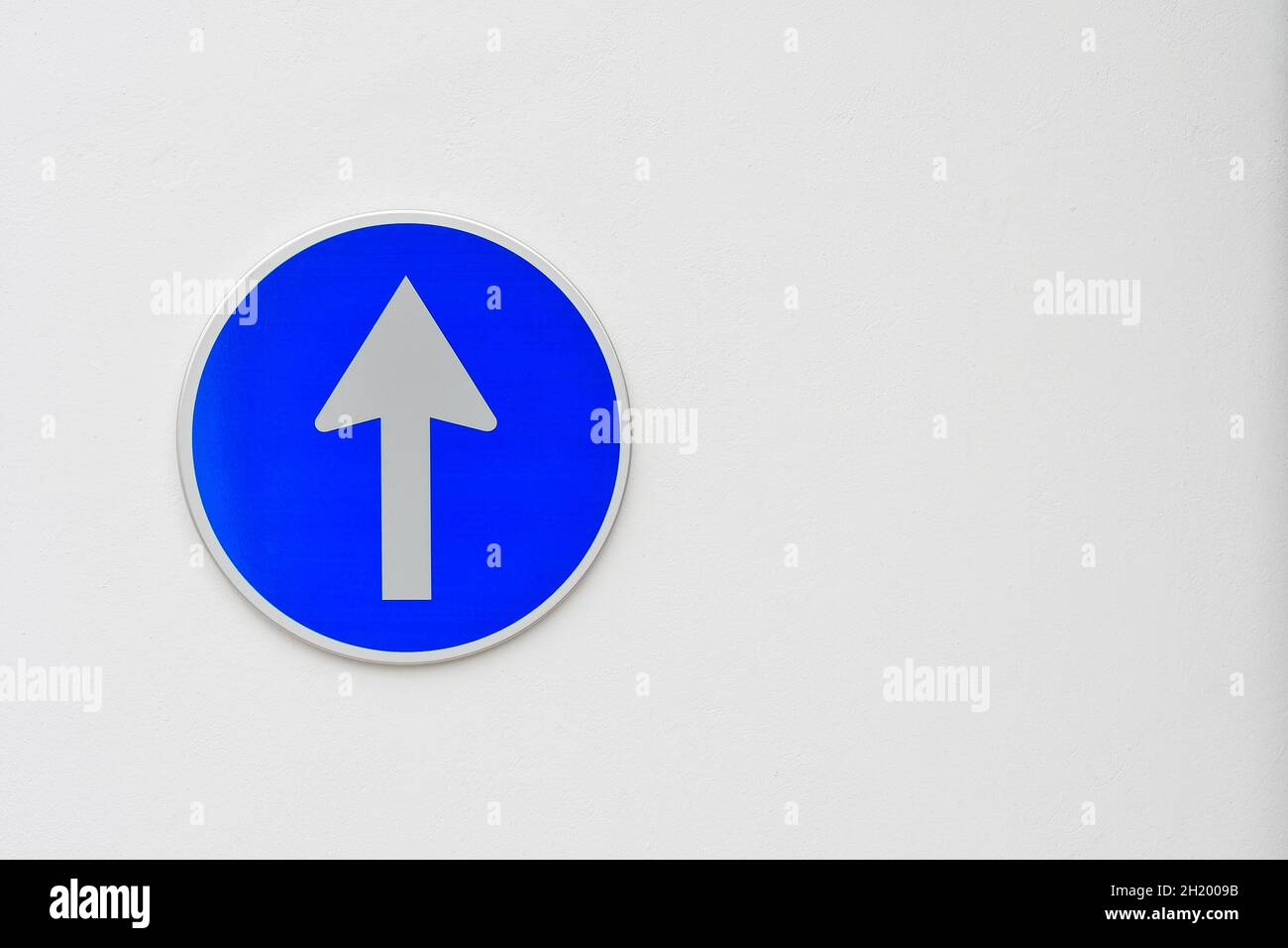 Sign of obligation to circulation, on white background Stock Photo - Alamy