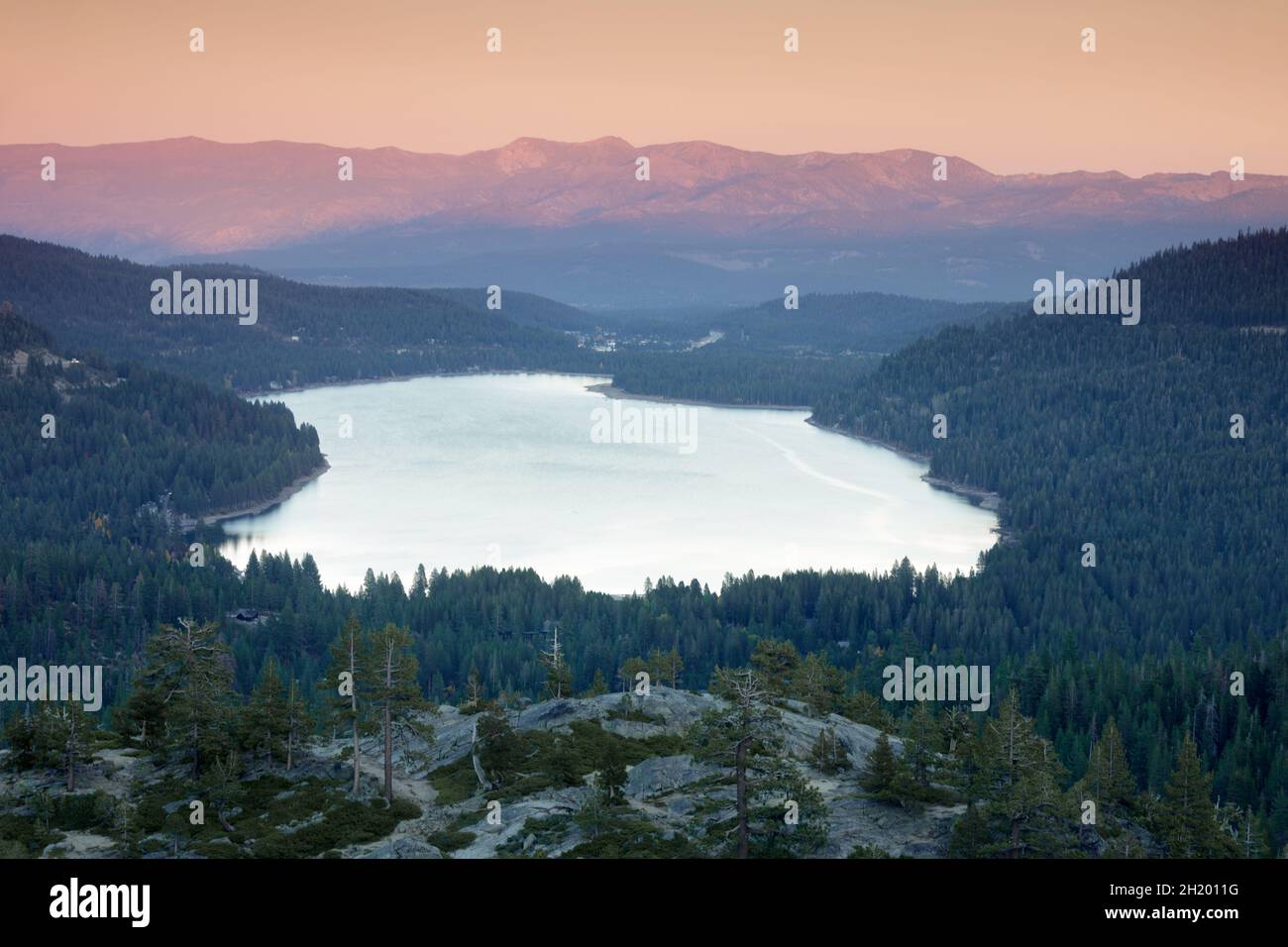Donner pass hi-res stock photography and images - Alamy