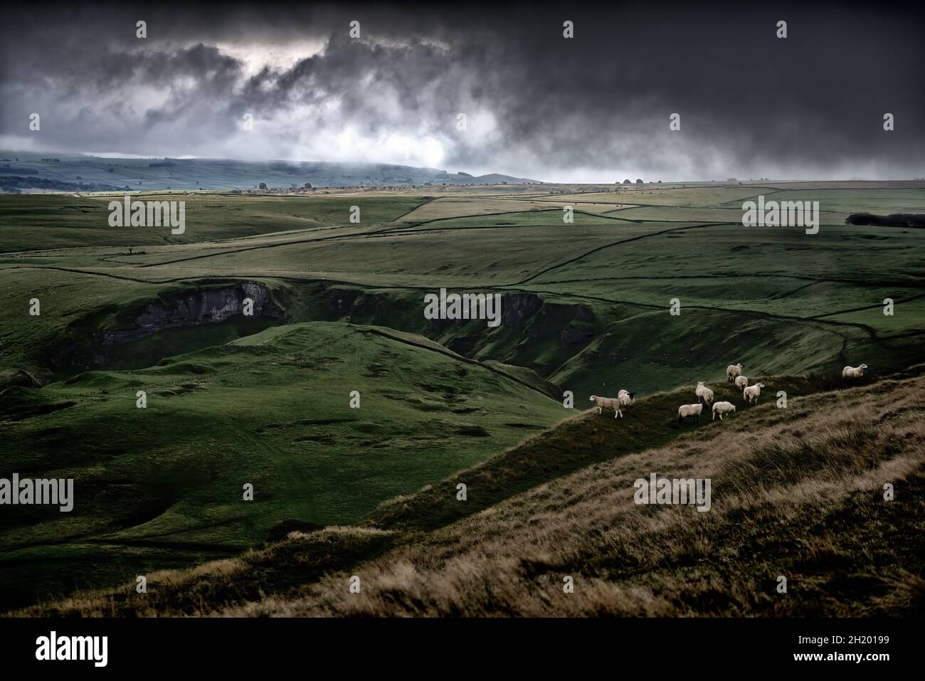 Mam tor hill hi-res stock photography and images - Alamy