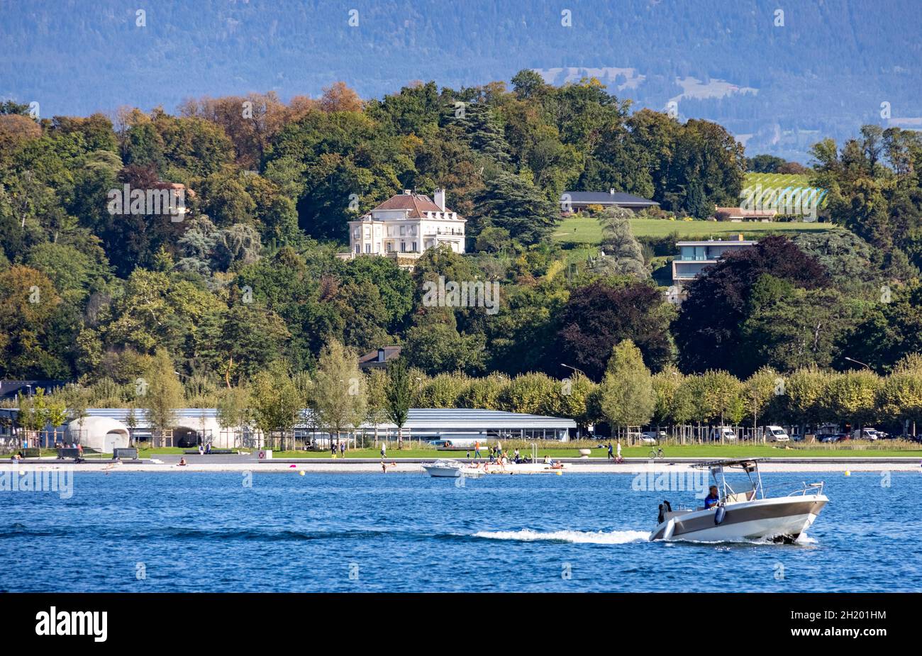 Boat lake leman geneva hi-res stock photography and images - Alamy