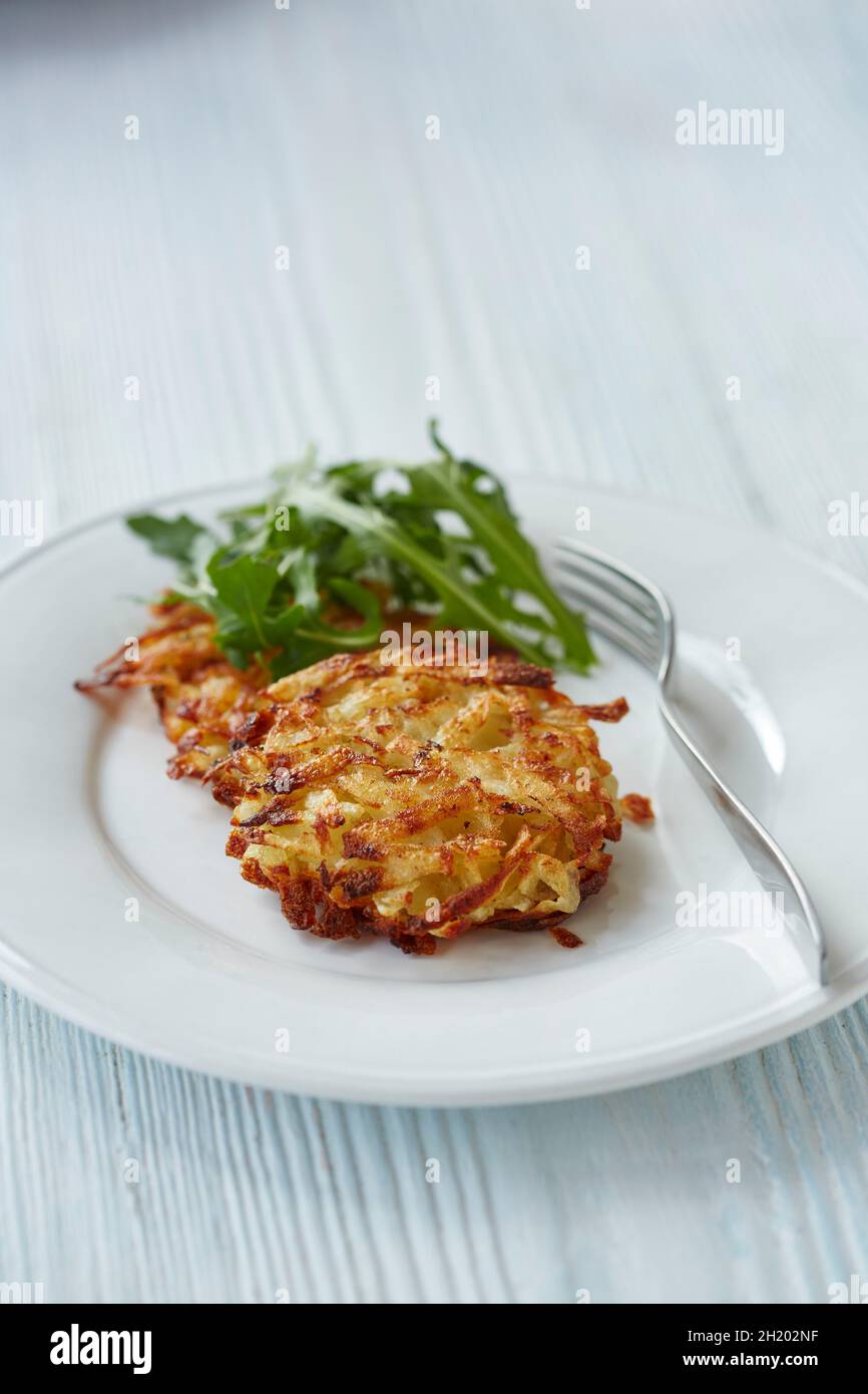 Potato roesti hi-res stock photography and images - Alamy