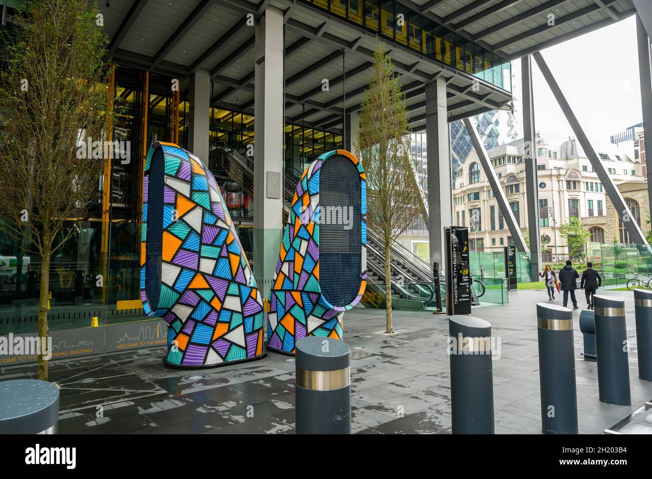 Street level entrance to The Leadenhall building in the financial ...