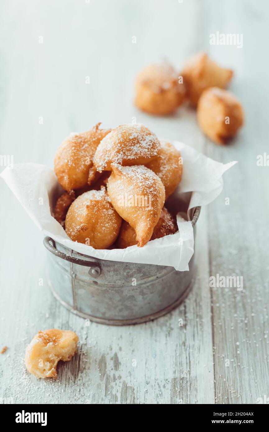 Biscuits in a tin hi-res stock photography and images - Alamy