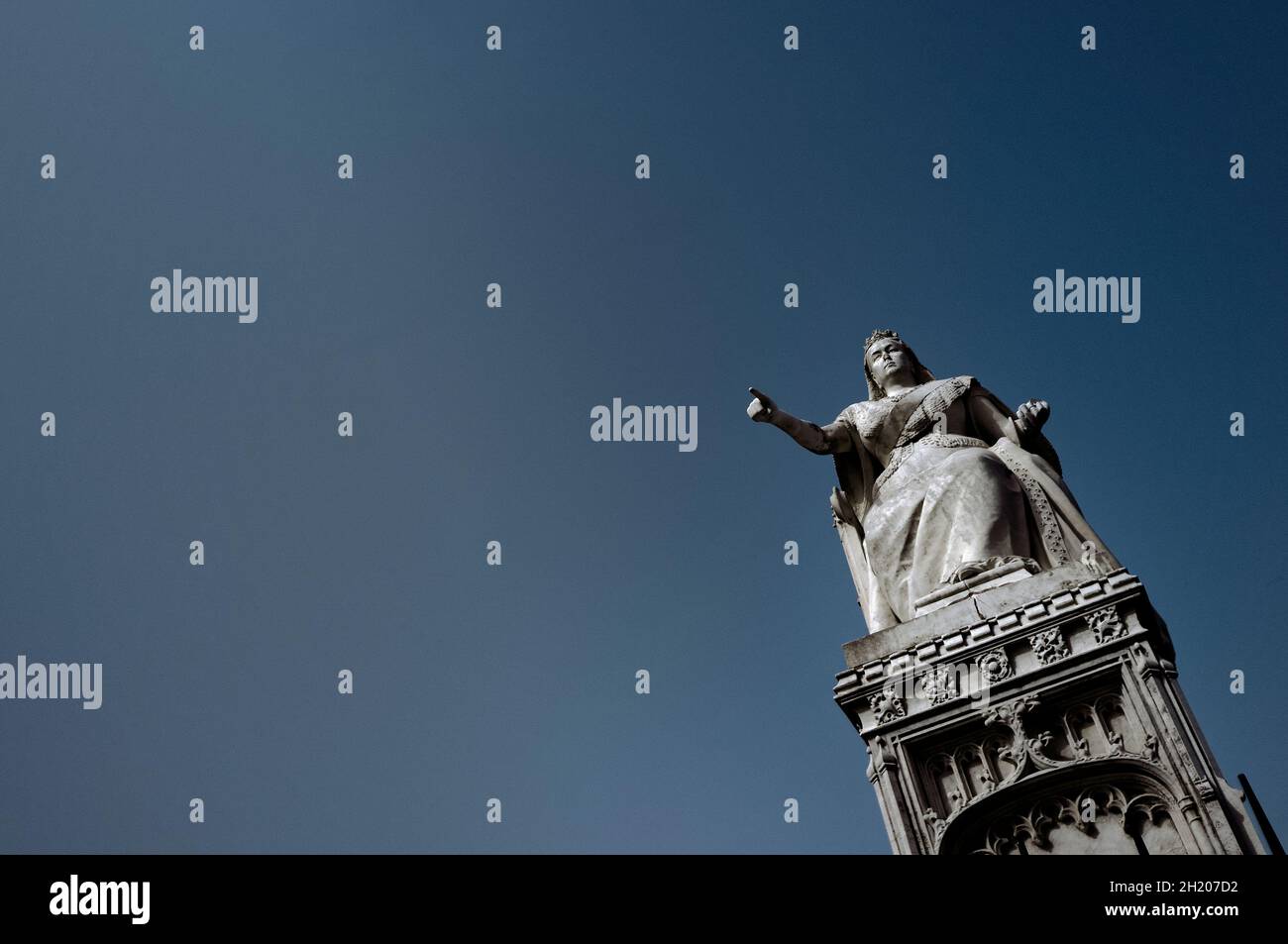 Queen Victoria Statue erected in 1898 to commemorate the Queen's ...