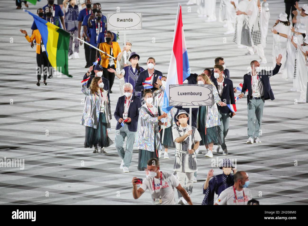 JULY 23rd, 2021 - TOKYO, JAPAN: Luxemburg's flag bearers Christine ... JULY 23rd, 2021 - TOKYO, JAPAN: Luxemburg's flag bearers Christine ...