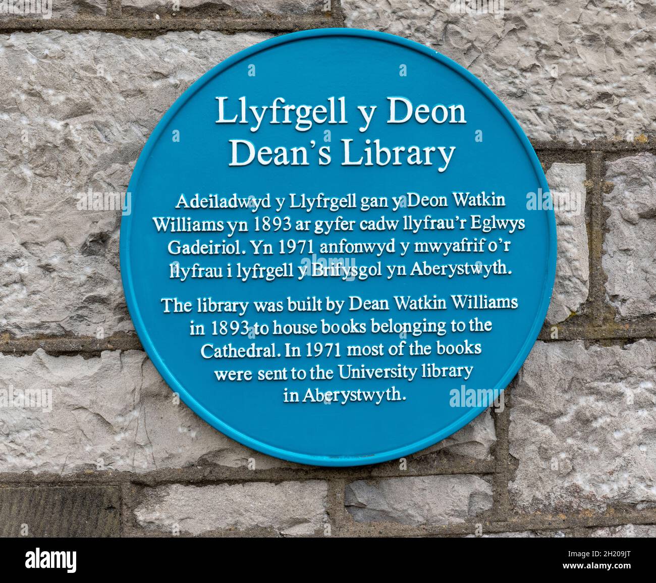 Blue plaques hi-res stock photography and images - Alamy