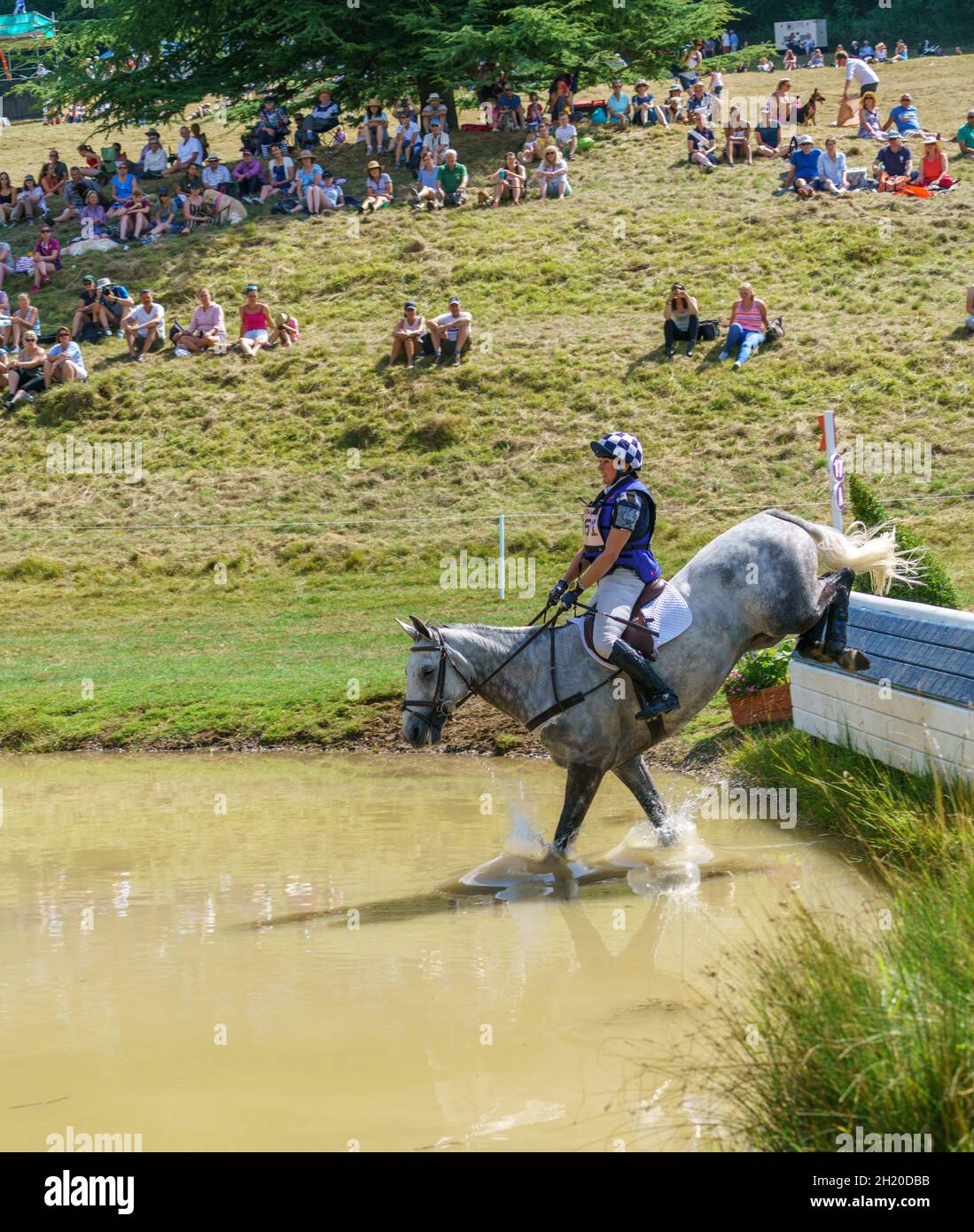 Action photos hi-res stock photography and images - Alamy