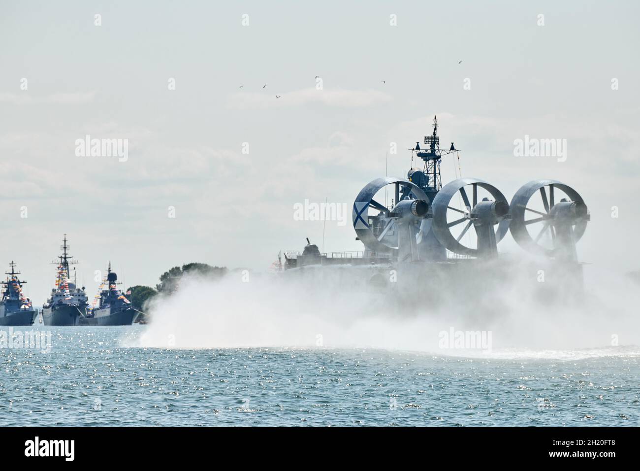Landing Craft Air Cushion LCAC hovercraft landing craft sailing ...