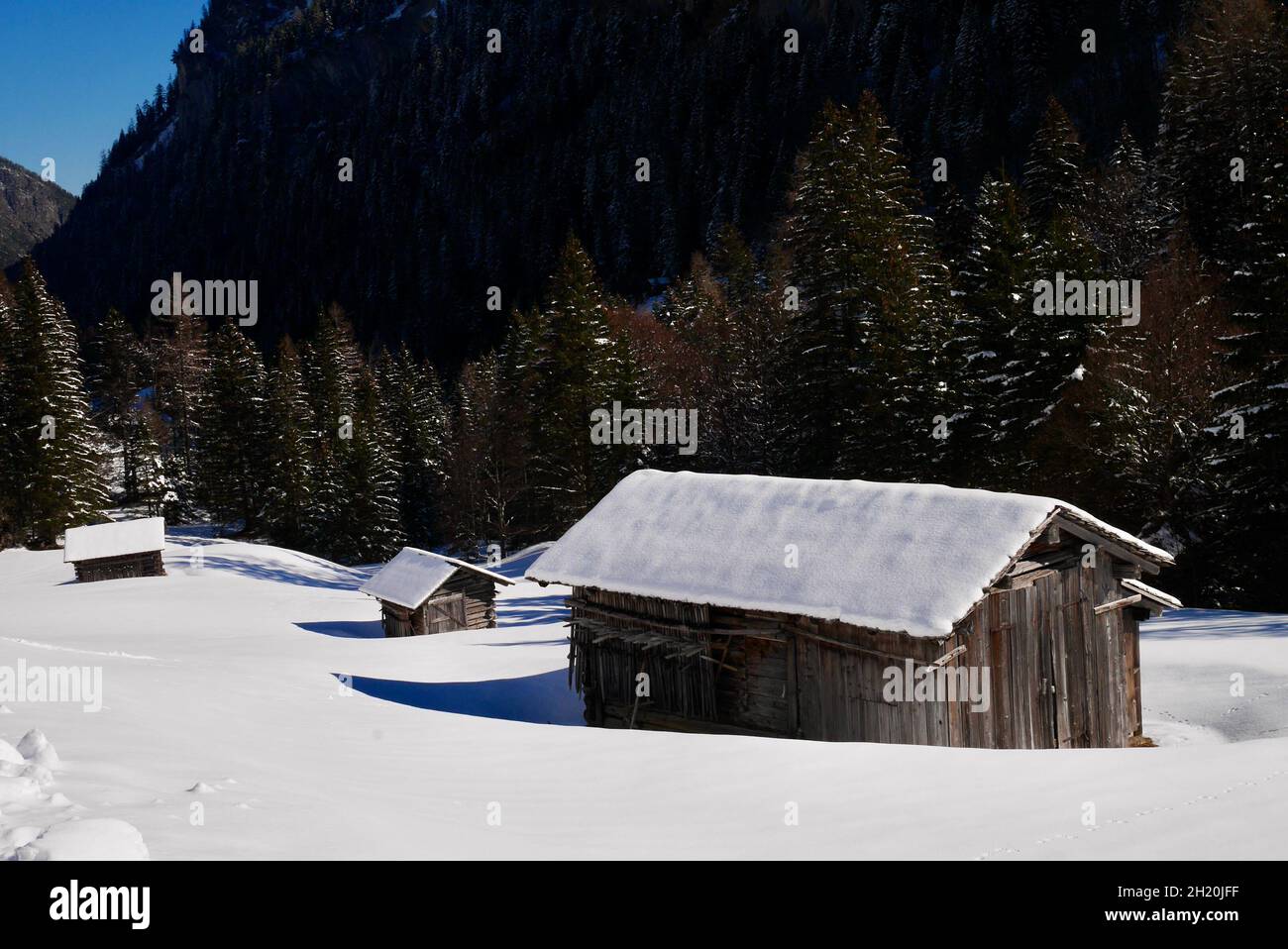 Austrian mountain huts hi-res stock photography and images - Alamy